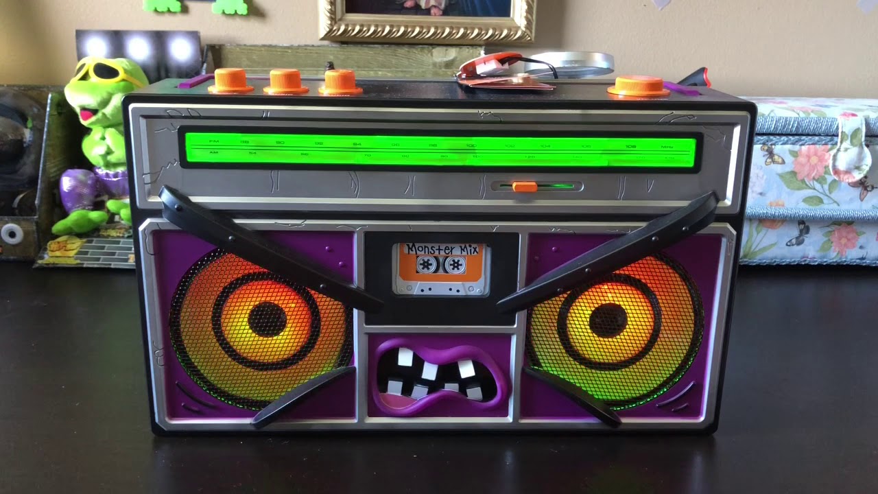 (Gemmy) NEW Halloween 2018 Target Haunted Animated Light Up Boombox ...