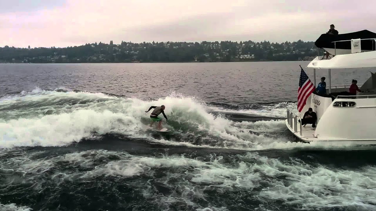 Double Yacht Surfing (quick run) - YouTube