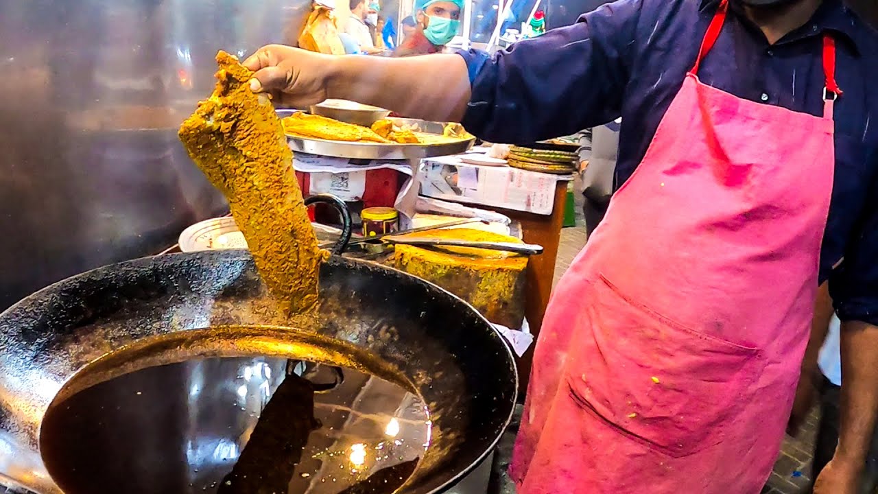 Bomanji Square Famous Street Food - YouTube