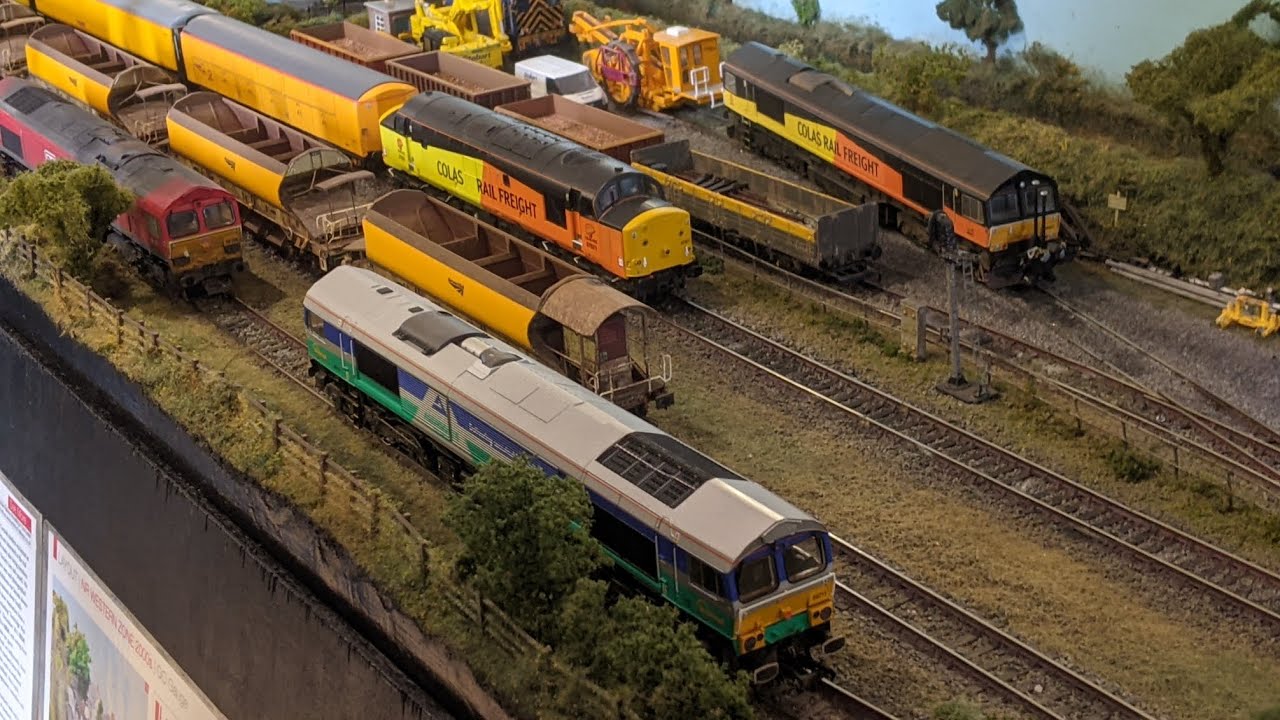 Bournemouth model railway show - YouTube