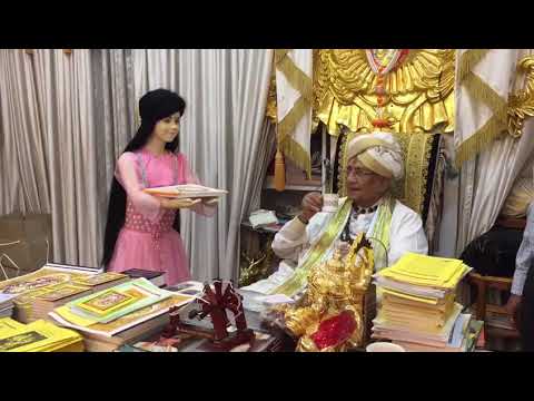 Sharanabasappa appa brought lady Robert to serve tea in office - YouTube