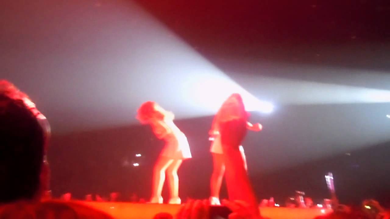 Girls Aloud - The Chim ass slap! - YouTube