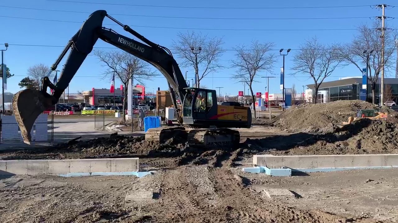 New Holland ec350 excavator - YouTube
