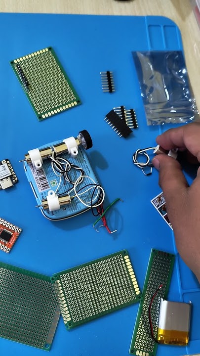 Next project in the making #esp32 #arduinoproject #iot #diy #rccar - YouTube