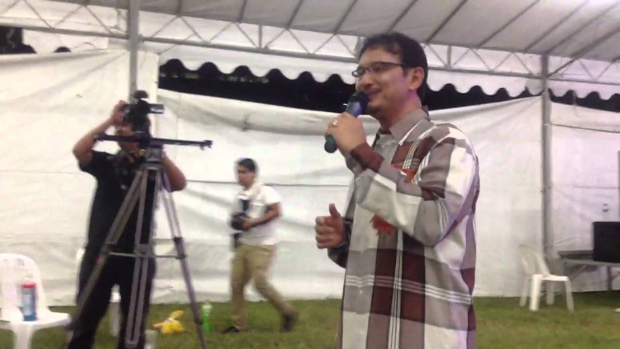 One Heart Charity Concert: Razif Ismail - Kepulangan - YouTube