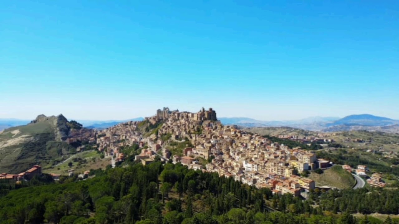 Troina: The Italian town that will pay you to restyle a €1 home - YouTube