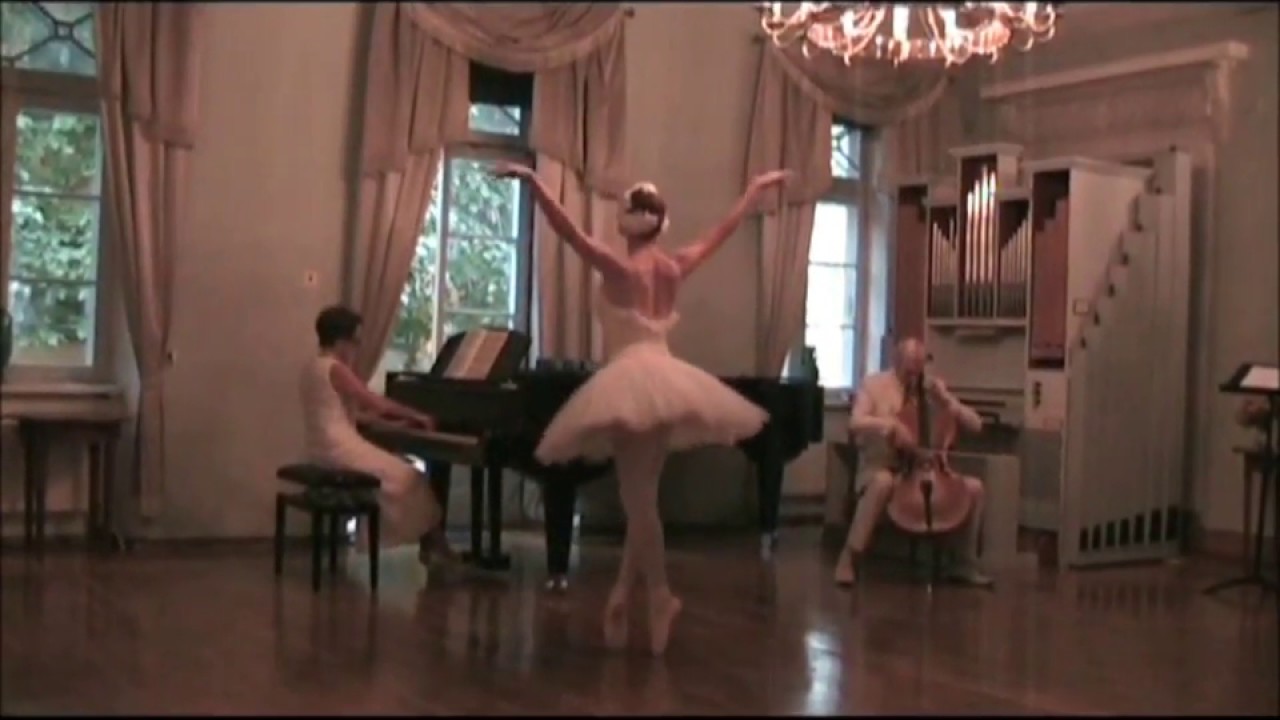 Kaie Kõrb dances "The Dying Swan" in 2010 - YouTube