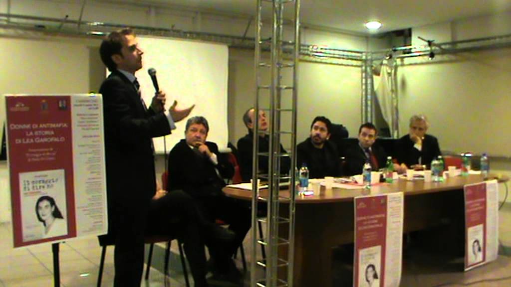 Michele Falco, editore del libro: " Il coraggio di dire no" - YouTube