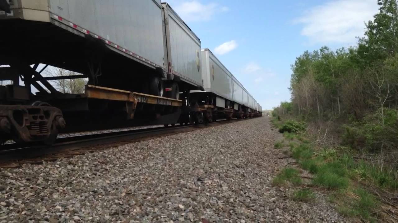 CSXT Q001 1st hottest train on CSX !!! UPS train !!! - YouTube