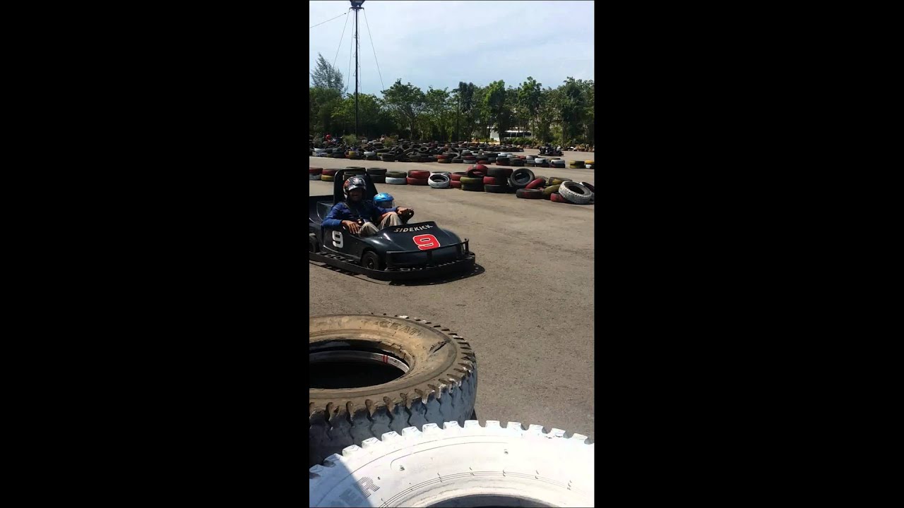 Go-kart in Batam - YouTube