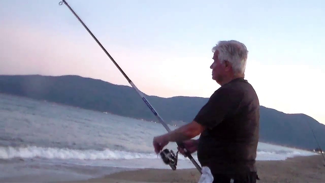 Ψαρεμα για μουρμουρες στην Ασπροβαλτα - YouTube