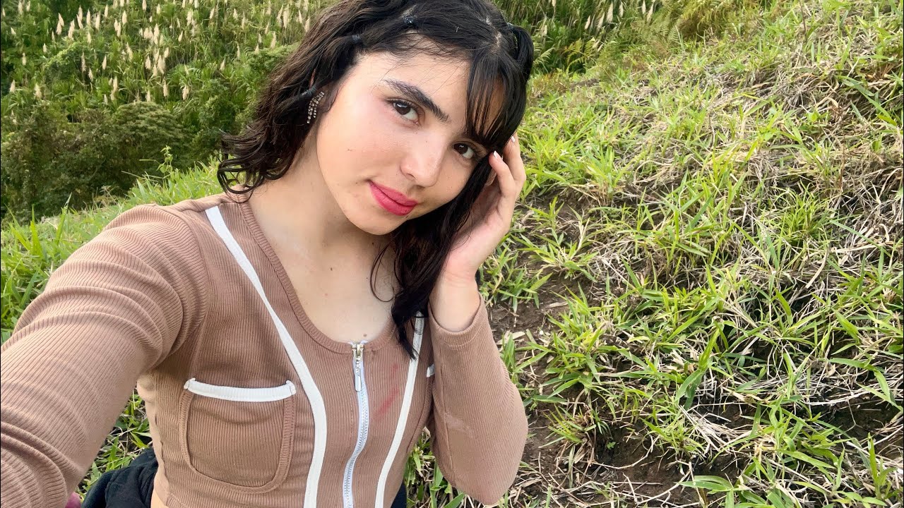 ASMR AL AIRE LIBRE impredecible focus on me, tapping, glove, kiss sound ...