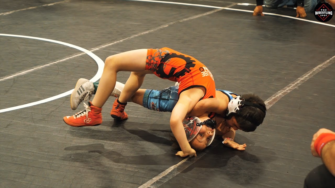 Jeremiah Rosales of Grindhouse WC [R] and Xzavier Martinez of Alamosa ...