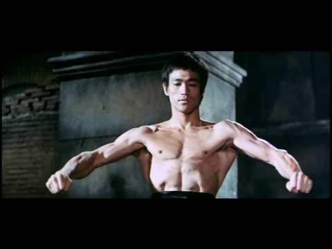 DIE TODESKRALLE SCHLÄGT WIEDER ZU | LEGENDÄRER KAMPF | BRUCE LEE | CHUCK NORRIS