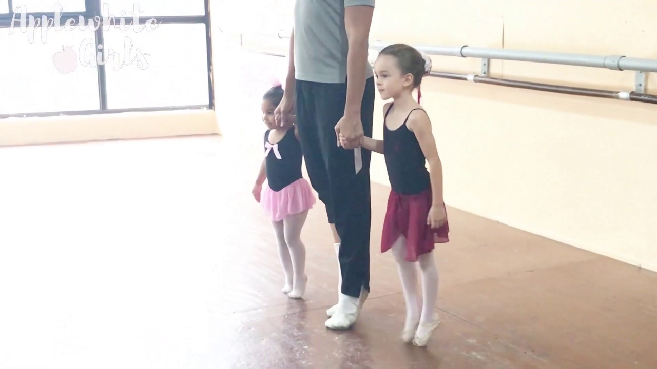 Baby Ballet Primer día - Applewhite Girls - YouTube