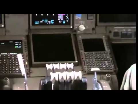 Boeing 747-8i | Inside the cockpit! - YouTube