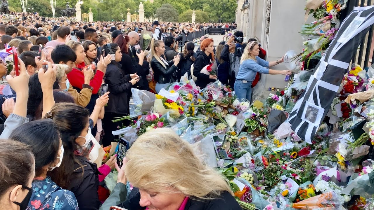 Flowers For The Queen - YouTube