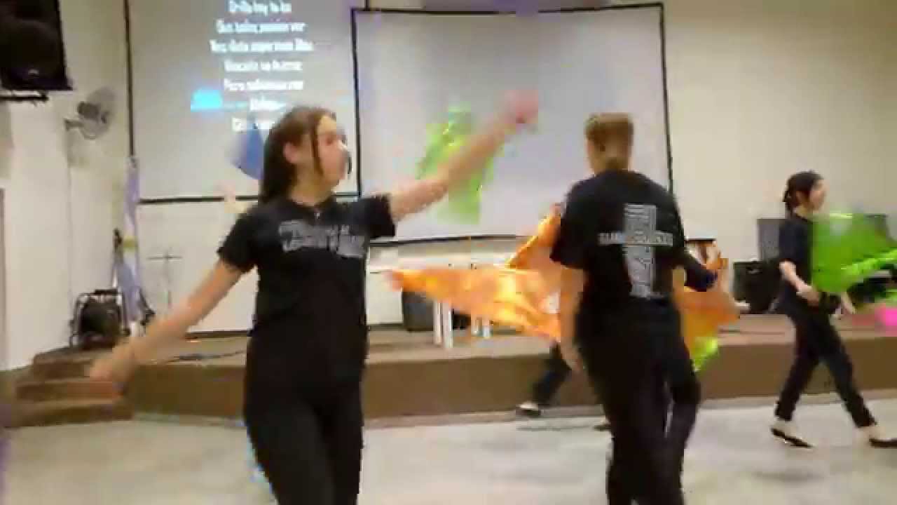 Danza con banderas - Iglesia evangélica de Lanus Este. - YouTube
