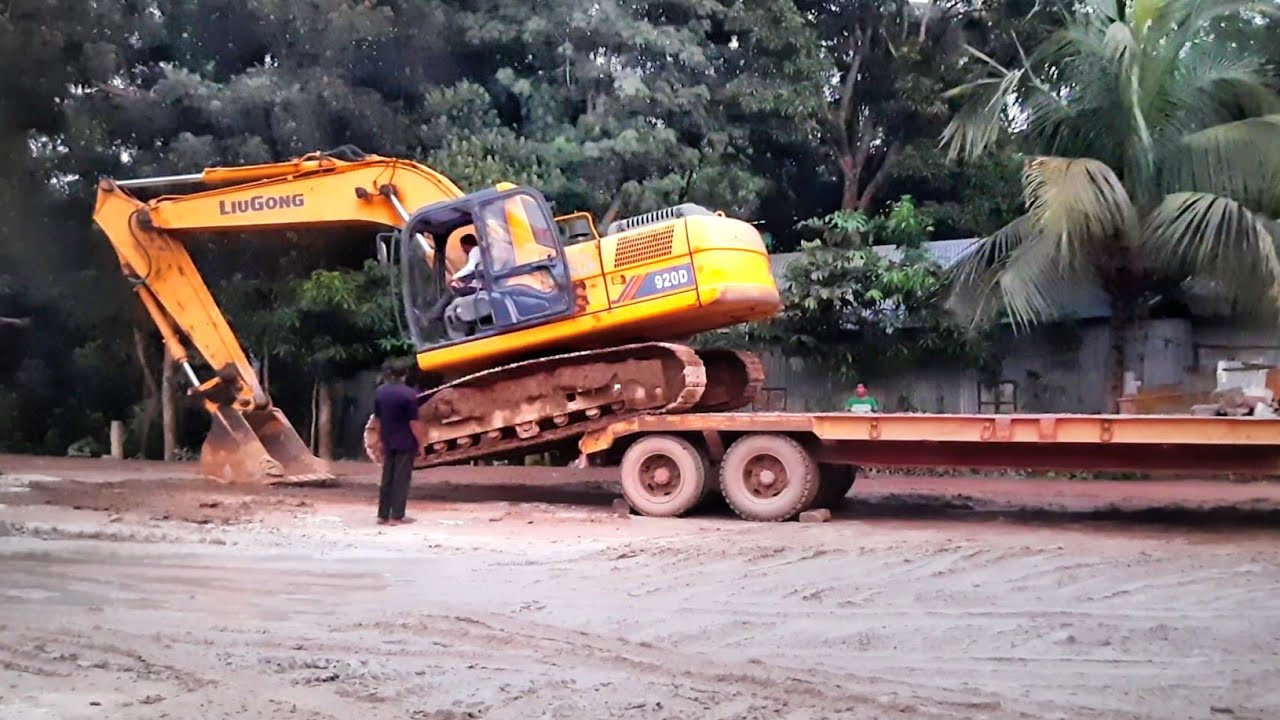 How To Lifted Excavator On Trailer | Veku Gari | এস্কেভেটর | उत्खनन ...
