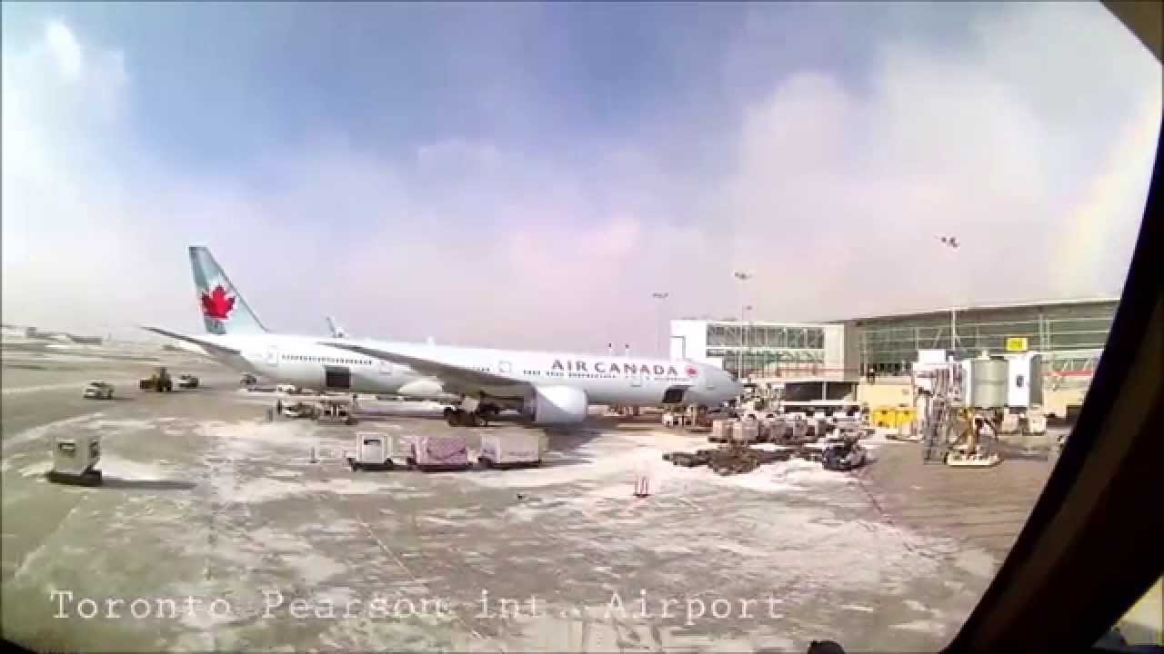 Boeing Take off at Toronto - YouTube
