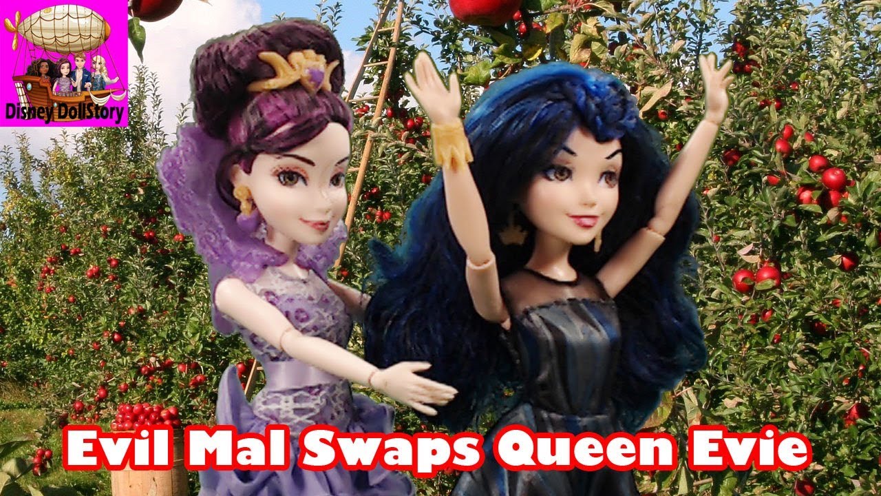 Evil Mal Swaps Queen Evie - Part 1 - Evie is the Queen Descendants ...