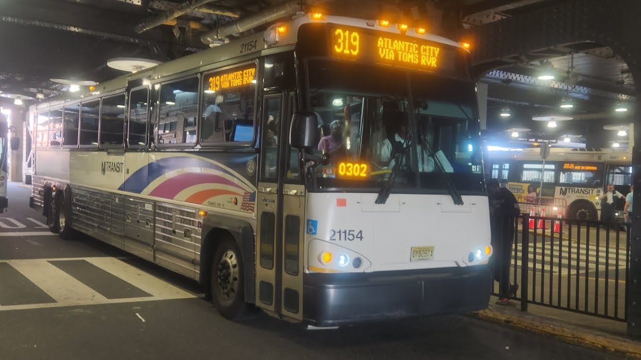 MCI D4500CT 21154 on Route 319 | Another Transit Video - YouTube