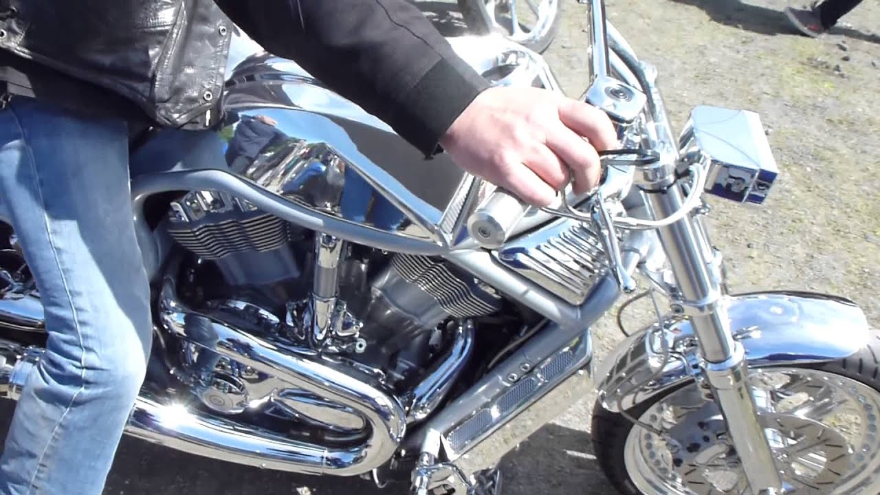 Full Chrome Harley-Davidson V-Rod Sound * see also Playlist - YouTube