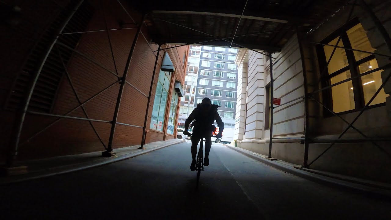 BROOKLYN-MANHATTAN COMMUTE |FIXED GEAR RIDE NYC - YouTube