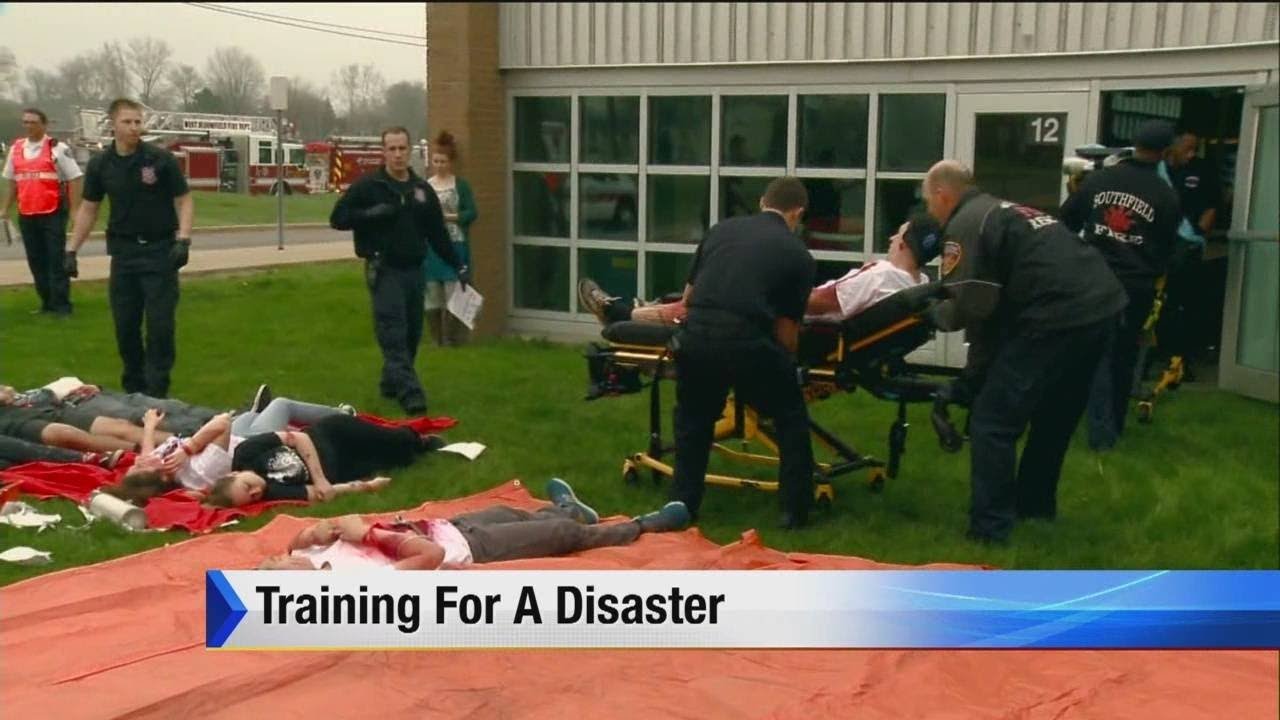 Training for a disaster with school shooting simulation - YouTube