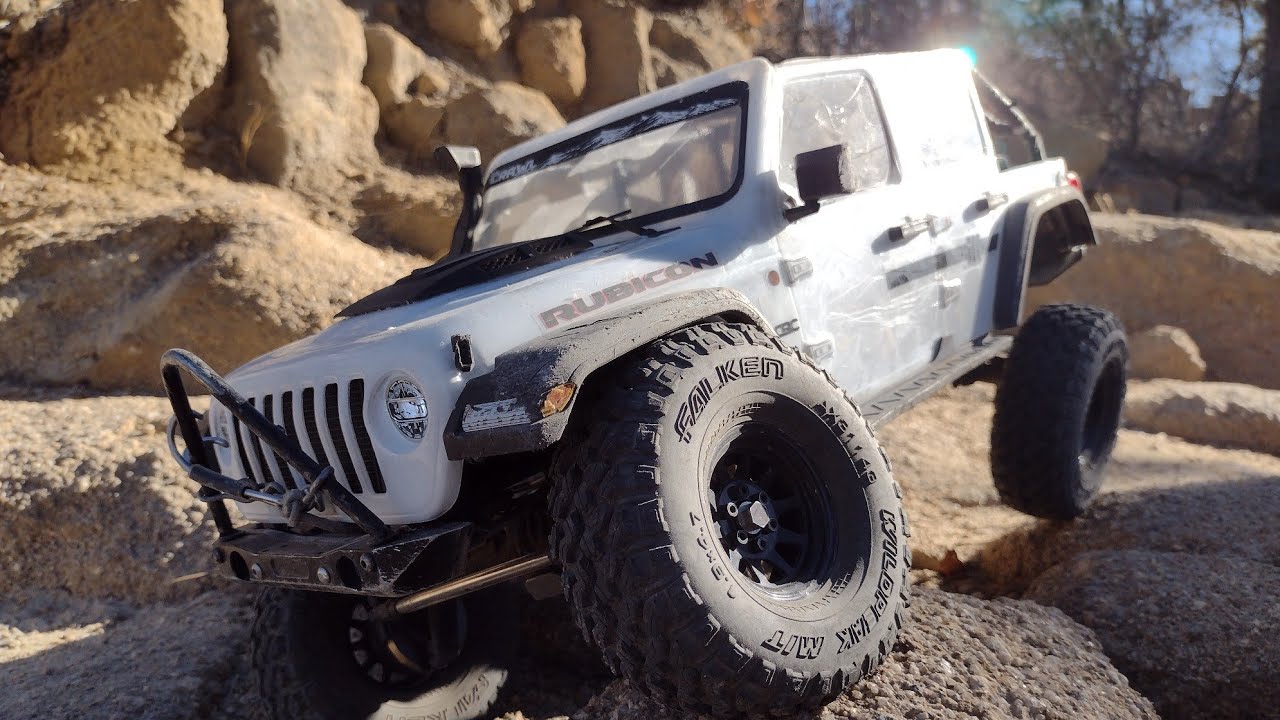 Axial Scx10.3 Jeep Wrangler Crawling!! - YouTube