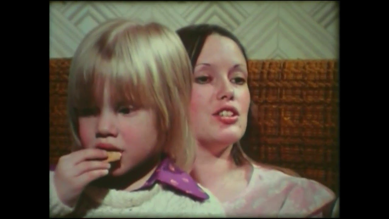 Parents in Playgroups 1975 - YouTube