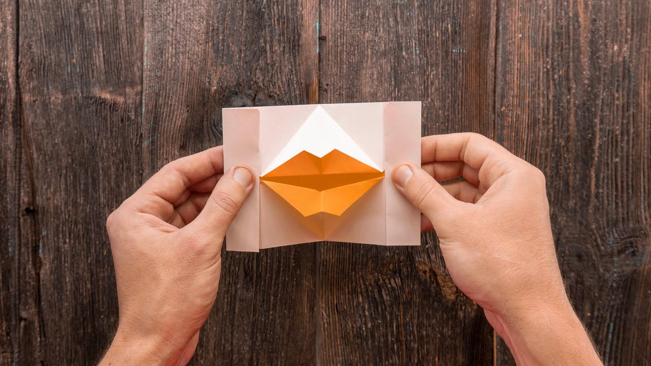 Cómo hacer un beso de labios de papel. Boca de origami - YouTube