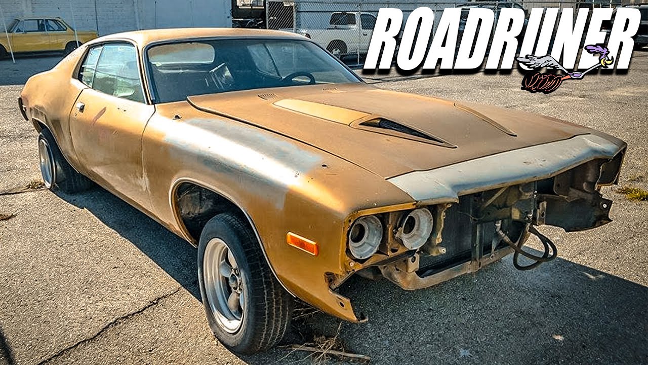 ABANDONED 1973 Road Runner Runs After 15 YEARS! - YouTube