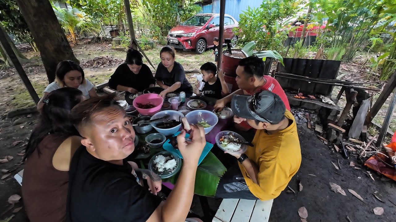 UNTUNG BALIK DARI KUALA LUMPUR ADA ORANG MASAK SEDAP-SEDAP DI STUDIO ...