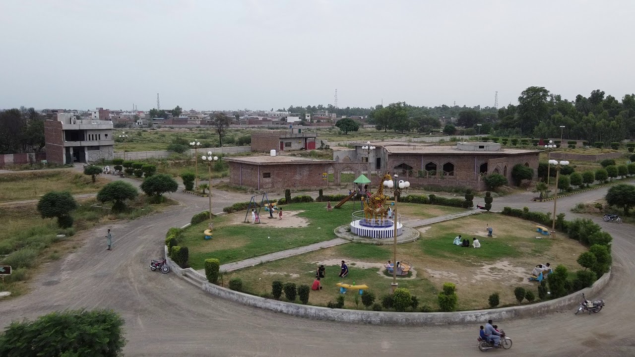 Zargham and his friends - YouTube