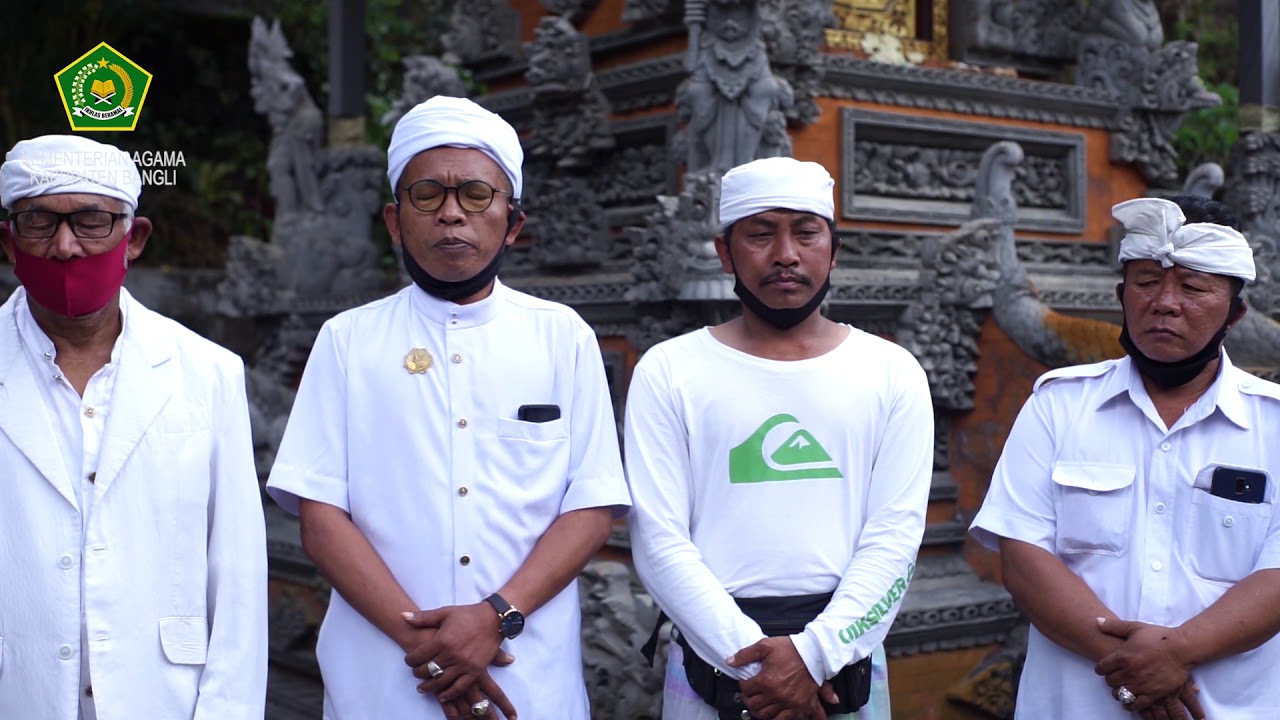 PURA KAHYANGAN JAGAT HULUN DANU-SONGAN - YouTube