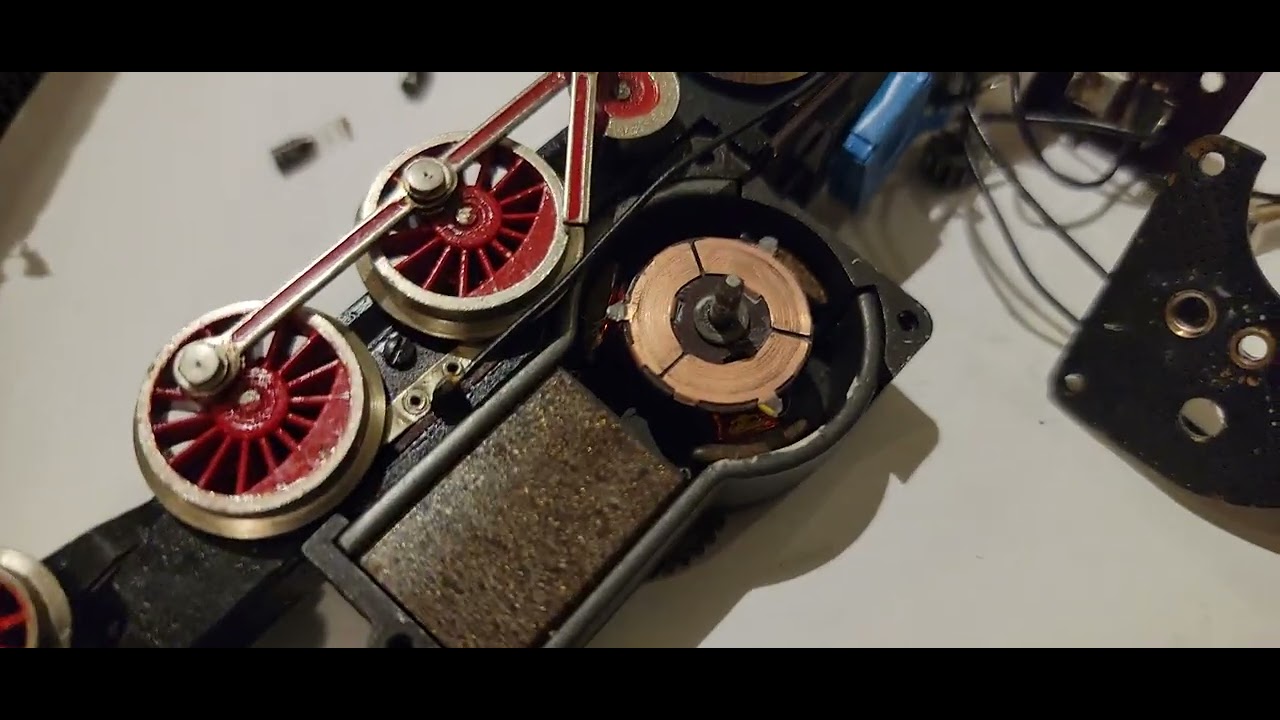 Clean commutator of HO motor with copper polish - YouTube