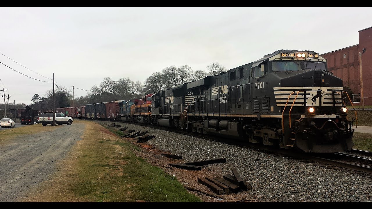 NS Train 338 With NS Leader 7701 At Rock Hill SC On The NS R-Line ...