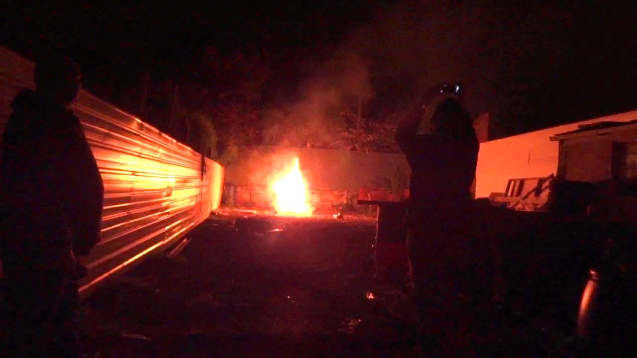 Astra sky bomb rockets quantum leap firework - YouTube