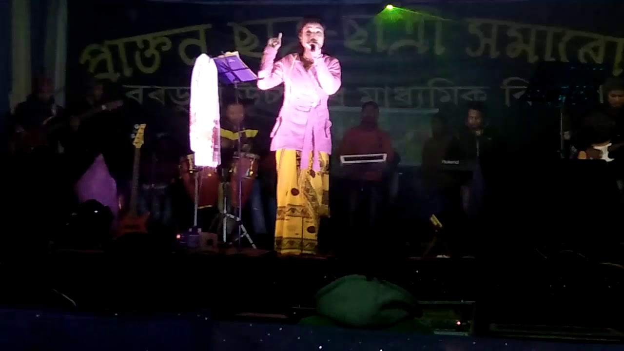 Munmi Dutta's live shows - YouTube