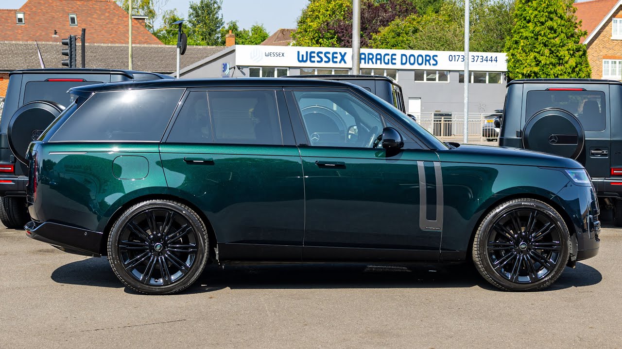 2024 Range Rover P530 Autobiography - British Racing Green - Walkaround ...