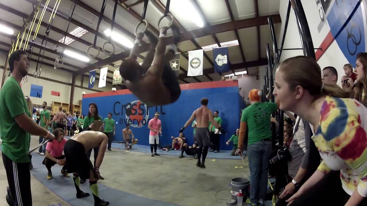 Crucible Crossfit Reindeer Games 2012 - YouTube