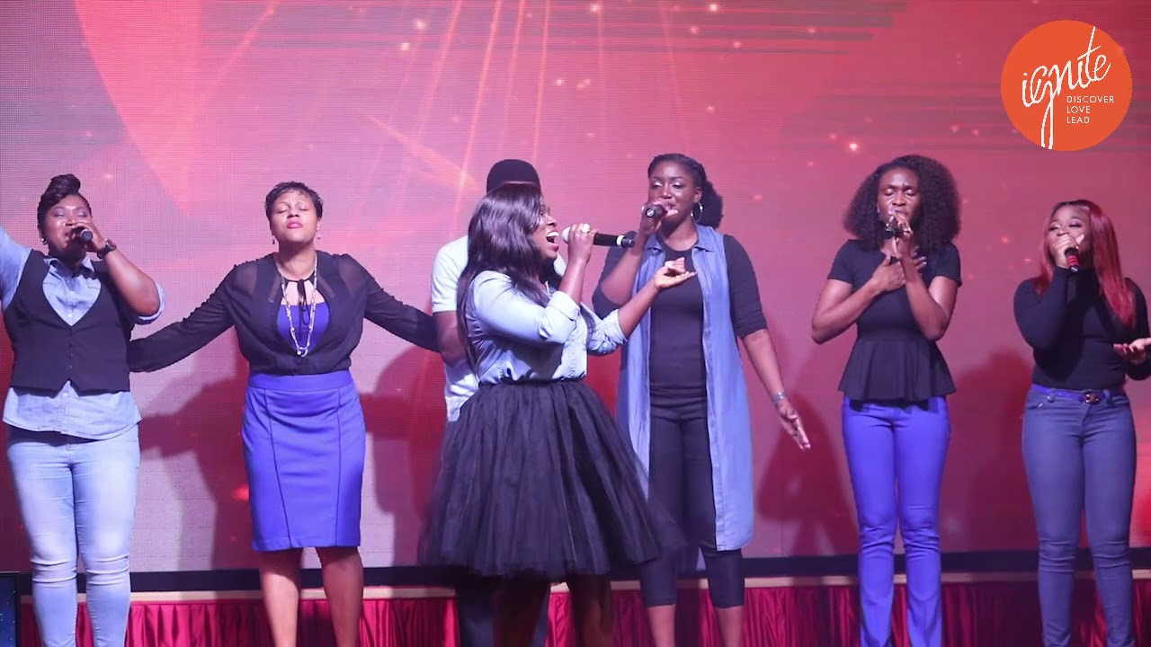Perfected Praise Choir Ministering "I Worship" by Jumbo Ane - YouTube