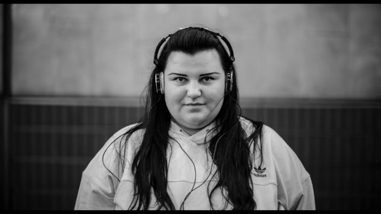 Alyona Alyona - Залишаю свій дiм (prod. by Teejay) - YouTube