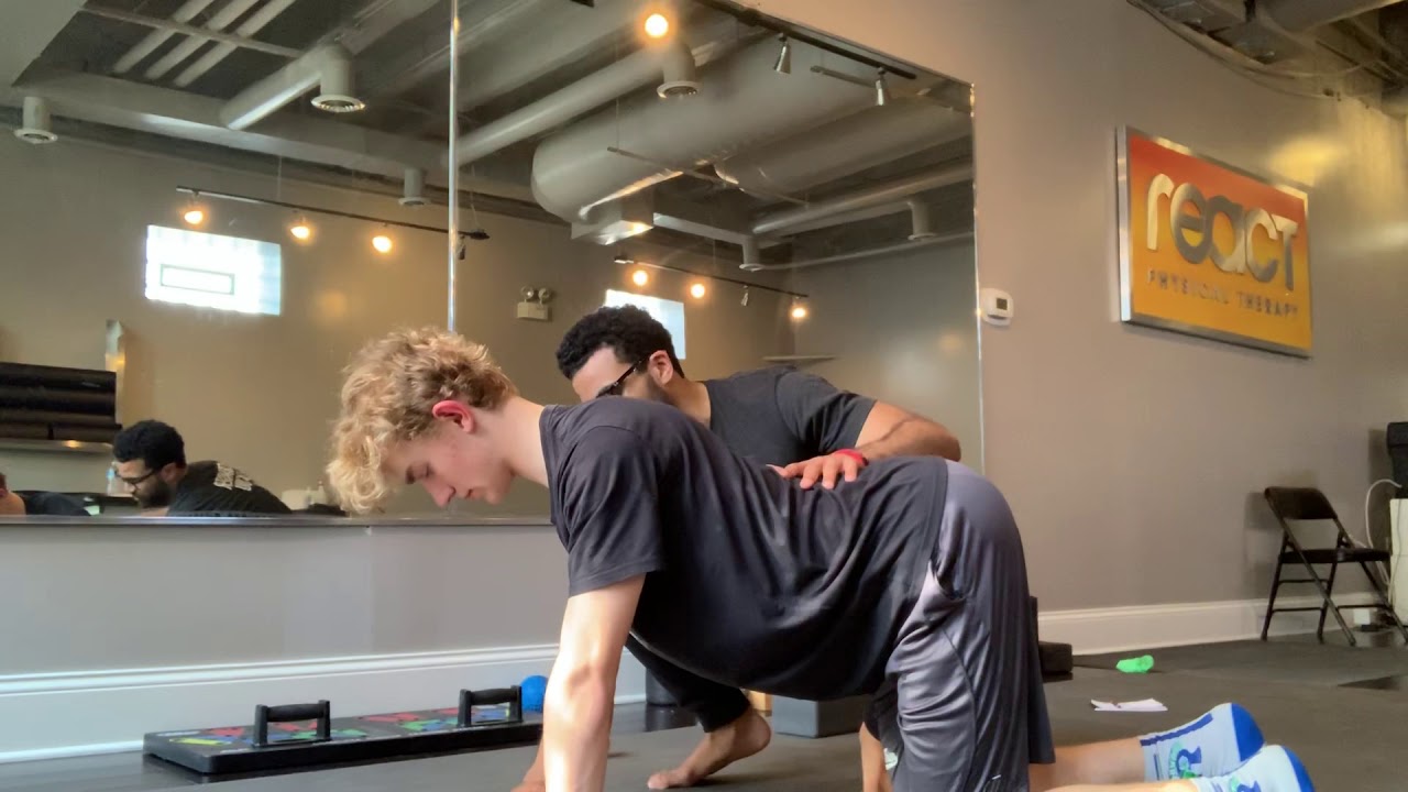 4 Pt Twisting Lat (Thoracic Rotation) - YouTube