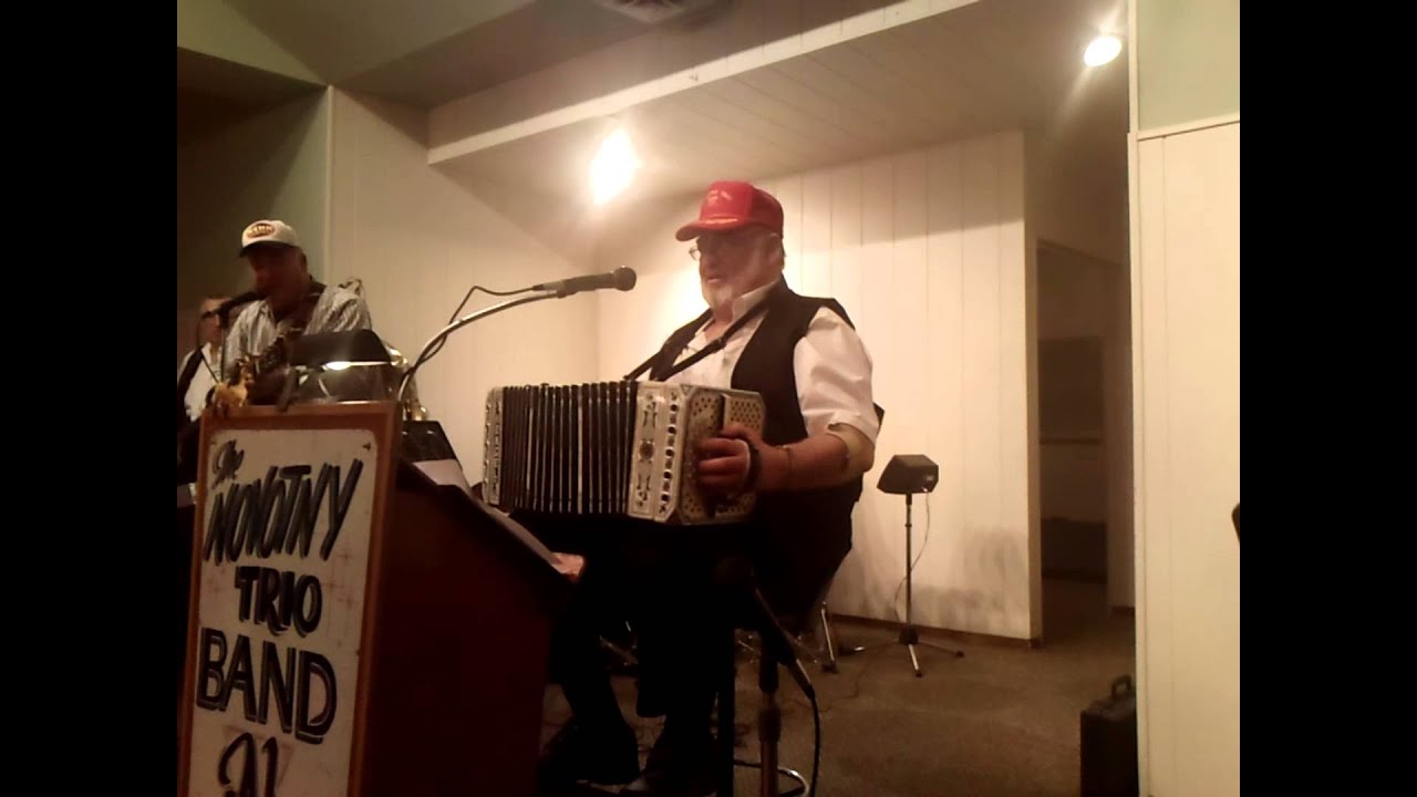 Doug Traxler at KCHK Listener Appreciation Party - YouTube