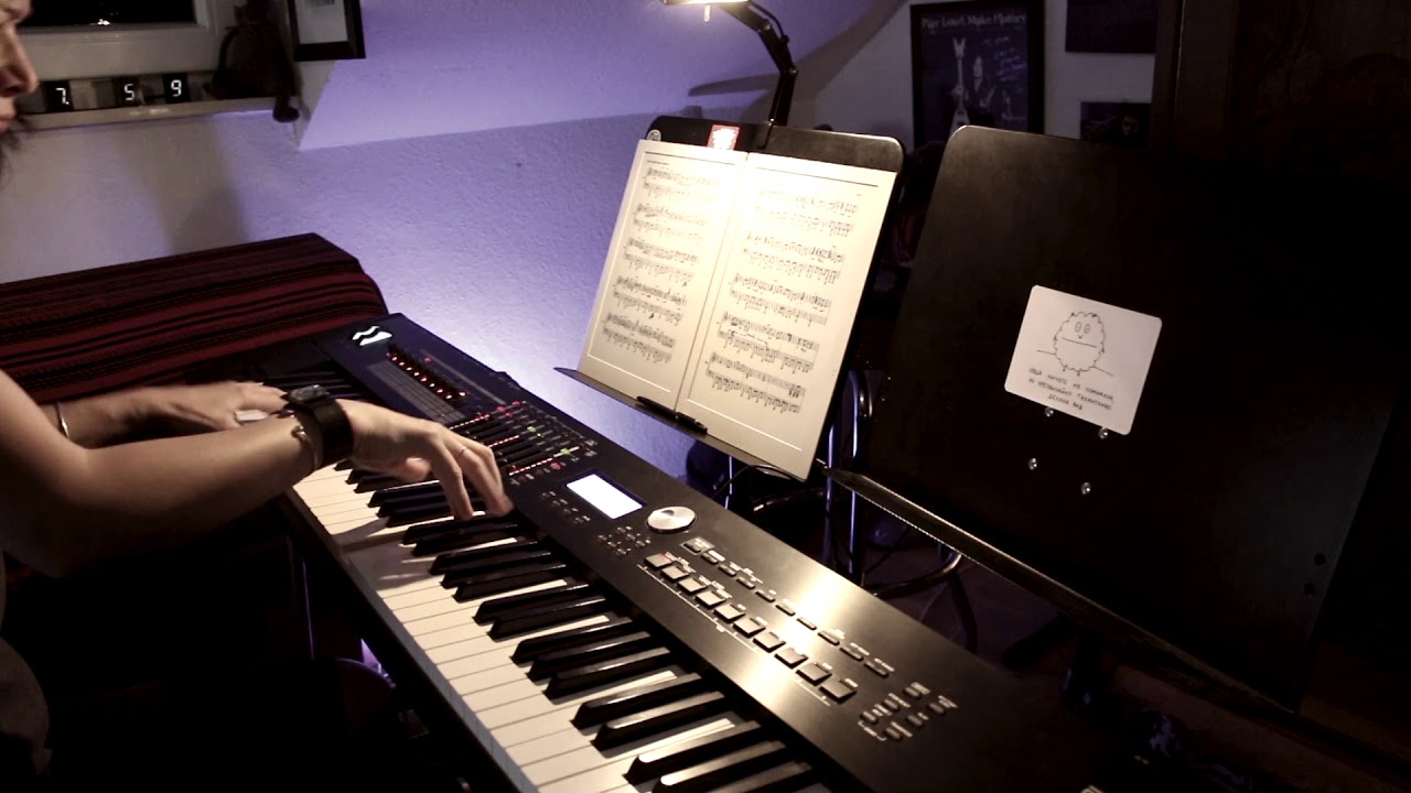 Electric Light Orchestra - Showdown - piano cover - YouTube
