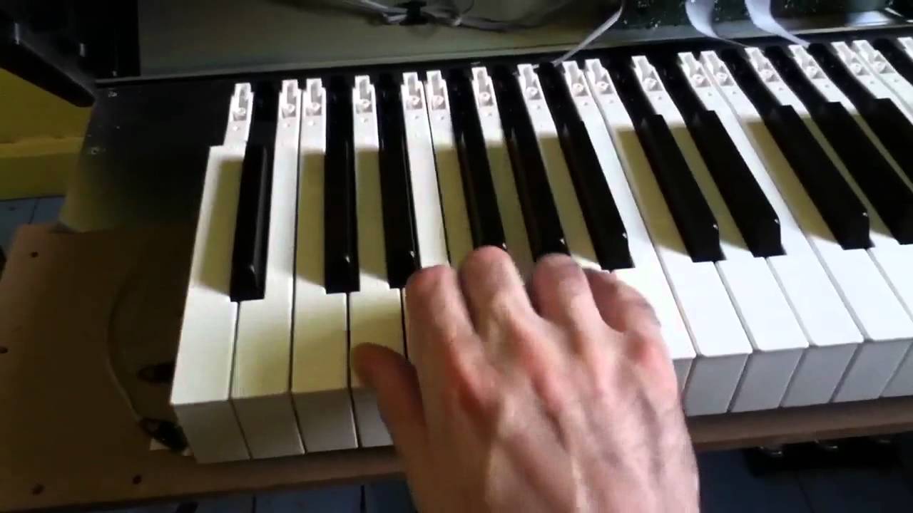 CME UF80 CLASSIC (key) regulation - YouTube