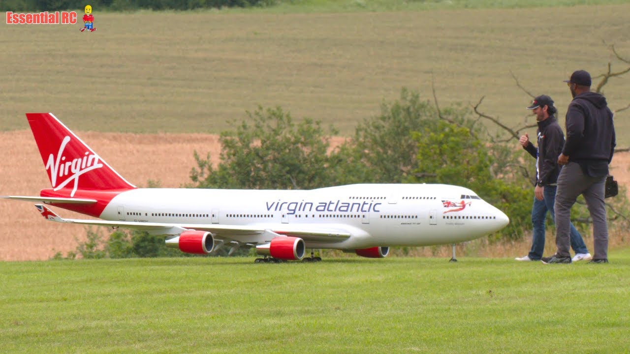 Tyler Perry flies his Giant XXXL Virgin Atlantic Boeing 747 at Airliner ...