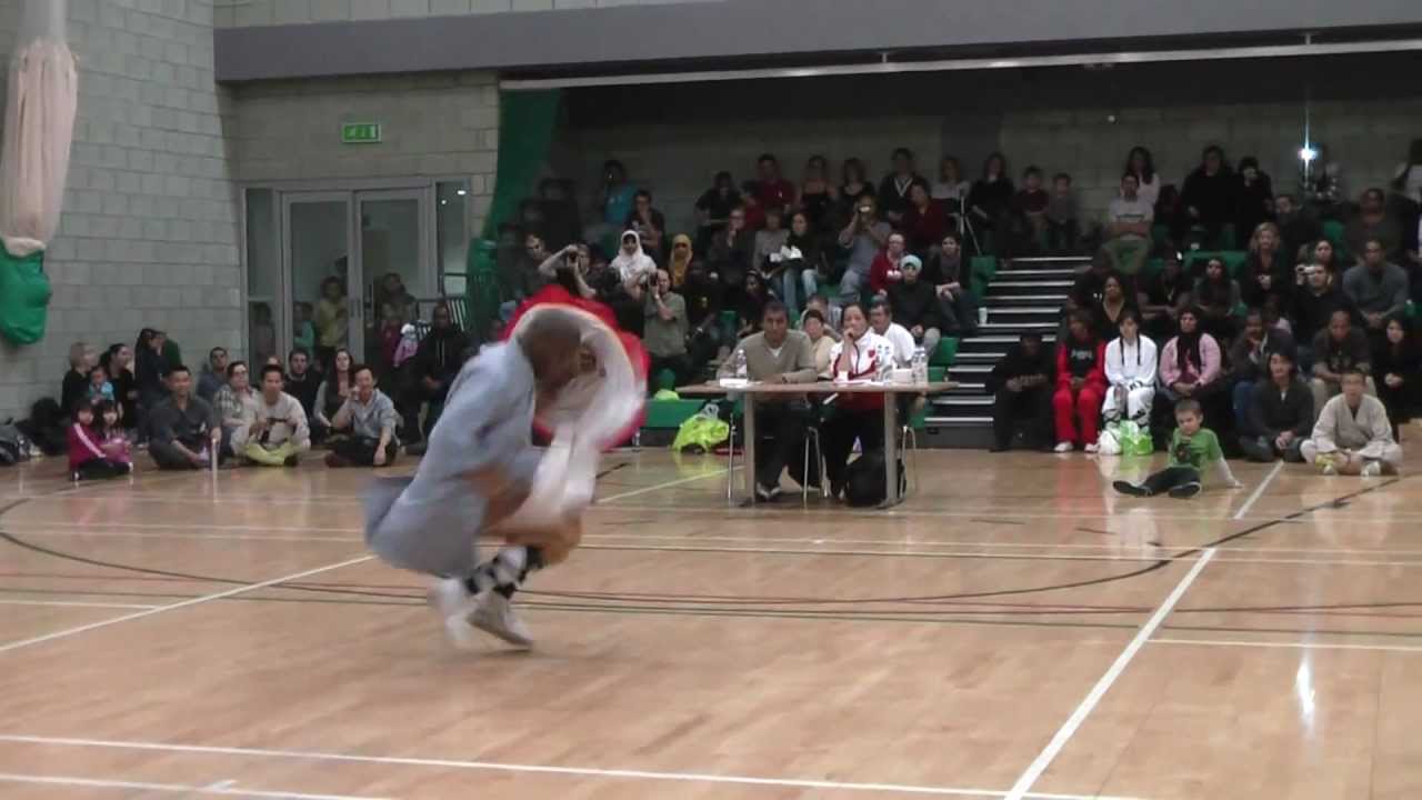 Shaolin sword and shield form - YouTube